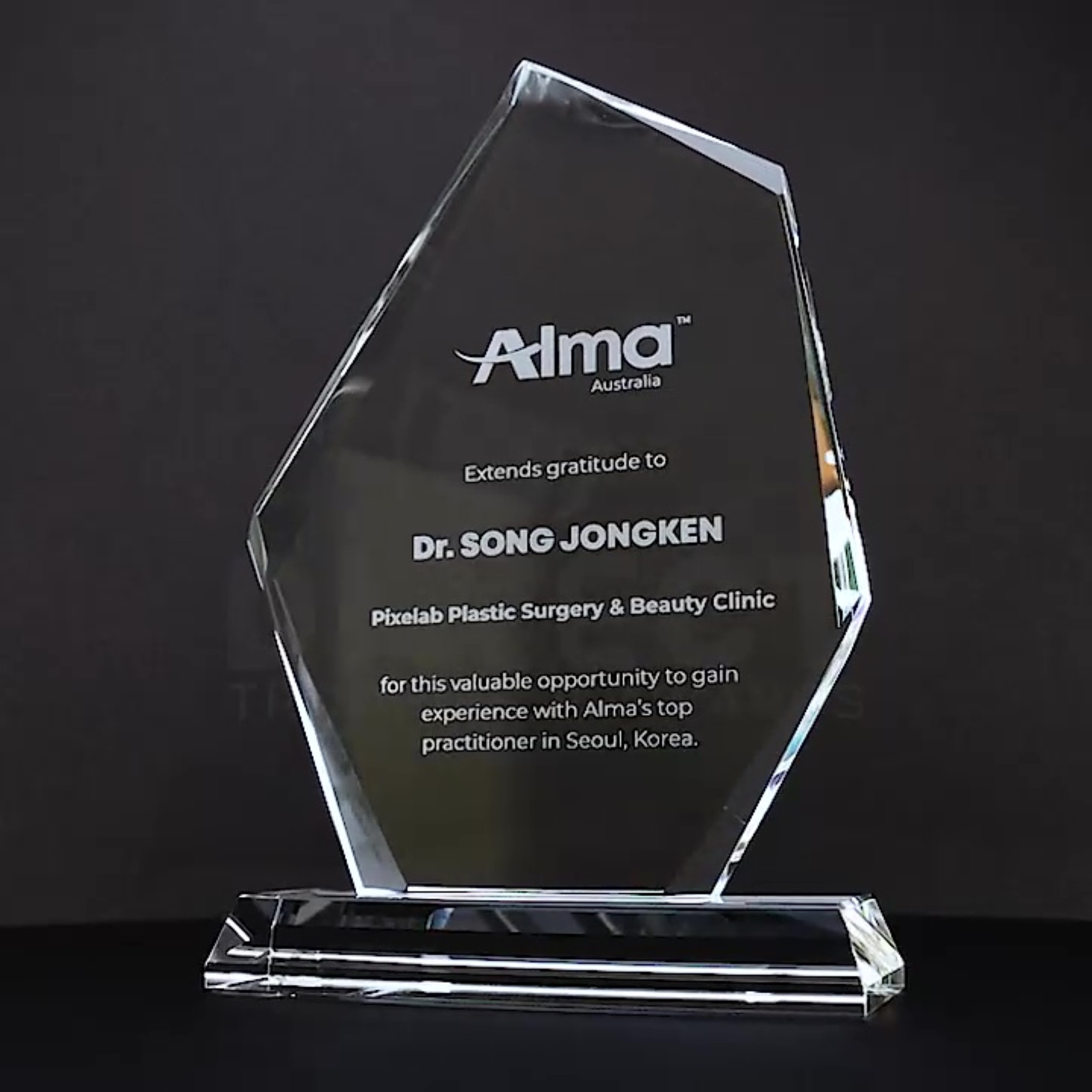 Phoenix Crystal Classic Peak Trophy - Direct Trophies and Awards